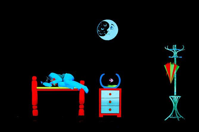 Skip the Line: WOW Show Black Light Theater in Prague Ticket - The Itinerary in Detail: What to Expect During Your Visit