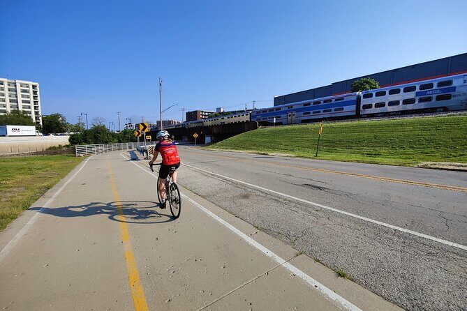 Small Group Bike Tours From Chicago to Lake Geneva - Day 2: Leisure, Nature, and Local Flavors