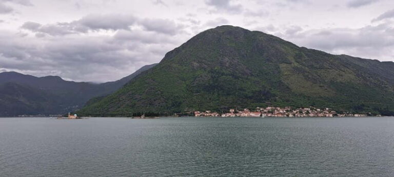 Small group day trip from Dubrovnik to Montenegro - Transportation, Timing, and Group Dynamics