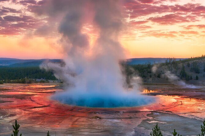 Small Group Yellowstone&Grand Teton 4-Day Tour w/2 Night Cabins - How the Experience Comes to Life