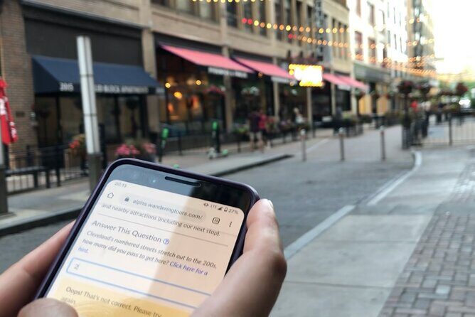 Smartphone-Guided Walking Tour of Downtown Cincinnati Sights & Stories - Insights from Reviews: Balance and Realities