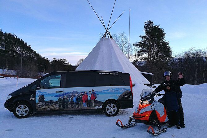 Snowmobile safari in the mountain plateau of Finnmarksvidda - Authentic Experiences and Well-Reviewed Guides