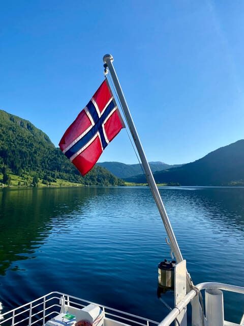 Sogndal: Cozy evening Cruise. Boat tour - The Itinerary in Detail