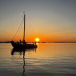 Spakenburg: Sunset boat trip on an authentic fishing boat - The Value of the Experience