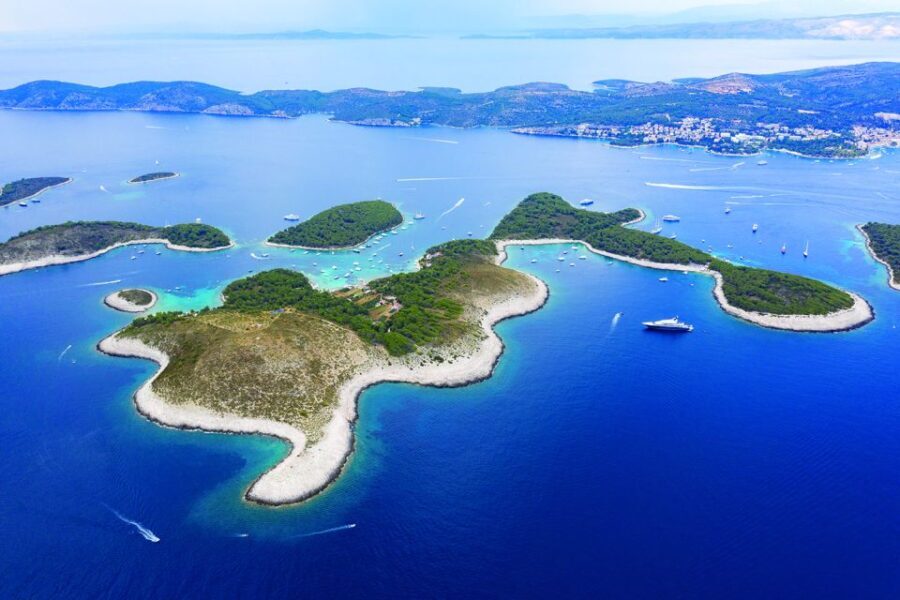 Split: Hvar, Bra, and Pakleni Cruise with Lunch and Drinks - Detailed Breakdown of the Tour Experience
