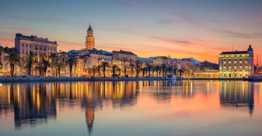 Split: Old Town and Diocletian's Palace Walking Tour - Exploring the Old Town of Split