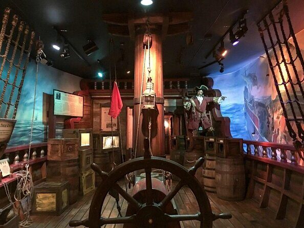 St. Augustine: Old City World of Pirates Experience - An In-Depth Look at the Old City Ghosts Pirate and Hauntings Tour