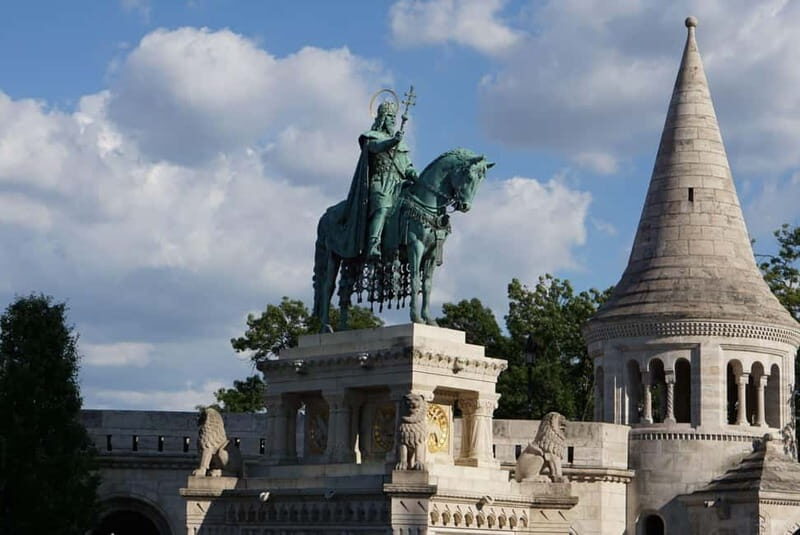 Statues, & Myths of Buda Castle: A Storytelling Experience - The architectural journey: Styles, influences, and stories