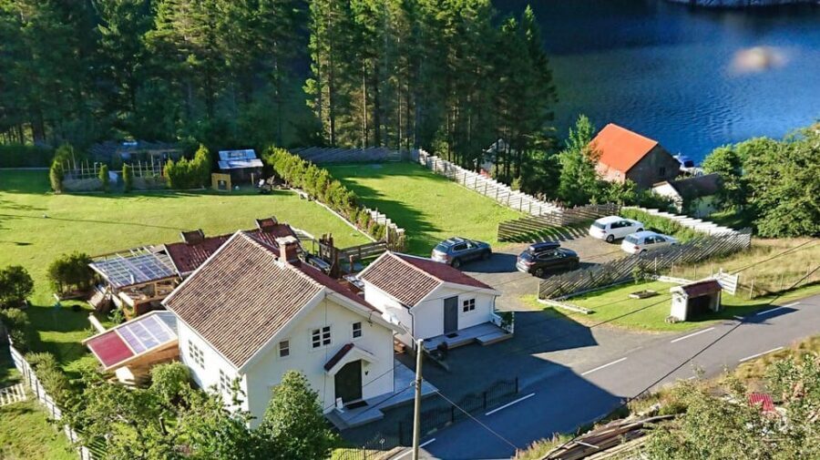 Stavanger: Scenic roatrip, optional hike Brufjell - Varhaug Old Cemetery: A Peaceful Historical Stop