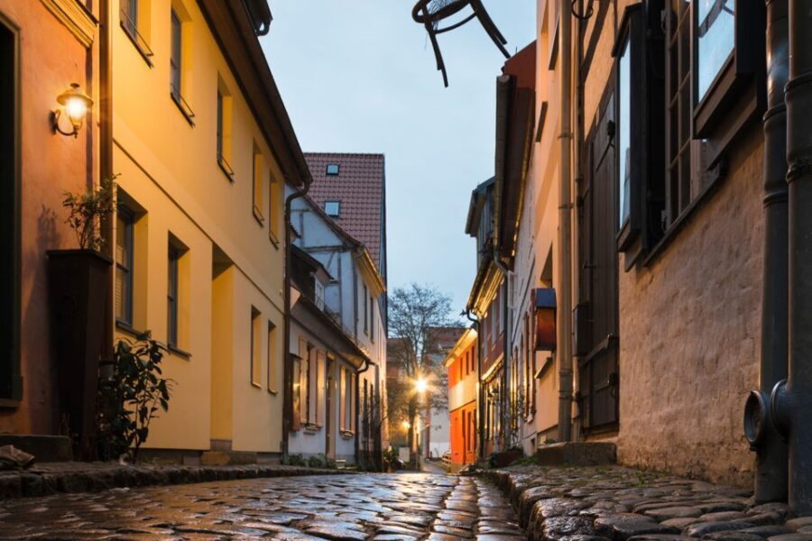 Stralsund: Old Town Evening Tour with a Night Watchman - Highlights of the Tour