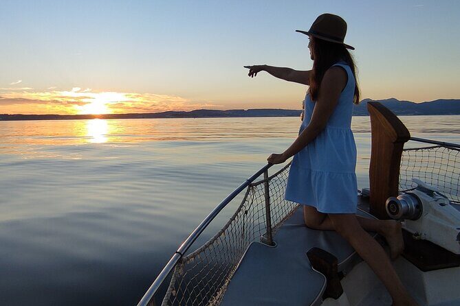 Sunset Boattrip + Tapa + Cava - Frequently Asked Questions