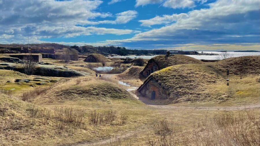 Suomenlinna tour in French with Doro - The Experience: What Makes It Special