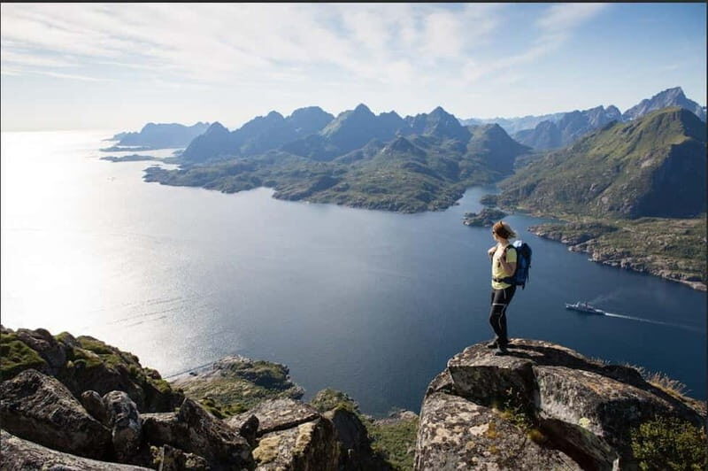Svolvær: Guided Day Trip to Stokmarknes with Fjord Cruise - The Sum Up