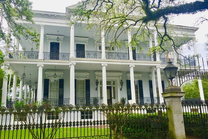 Tale of Two Cities: Uptown Bike Tour in New Orleans - A Step-by-Step Breakdown of the Itinerary