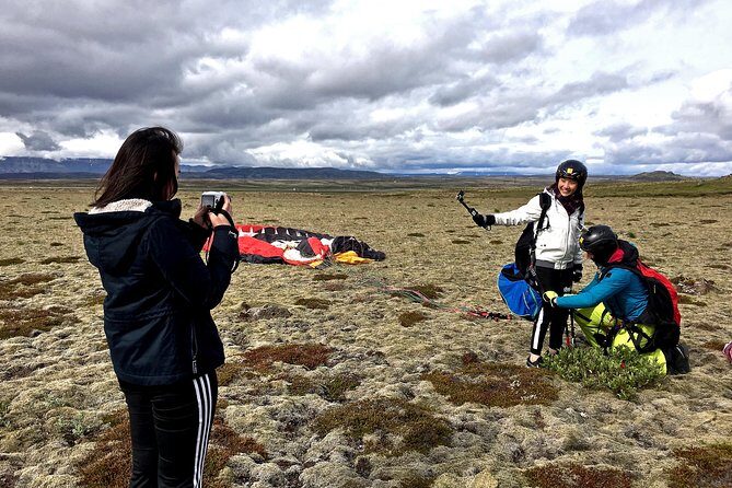 Tandem Paragliding over the Rugged Lava Fields at Blue Mountains - What Makes This Tour Stand Out