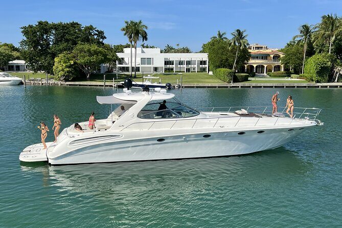The BIG Sundancer Rental in Miami Beach - An Overview of the Big Sundancer Experience