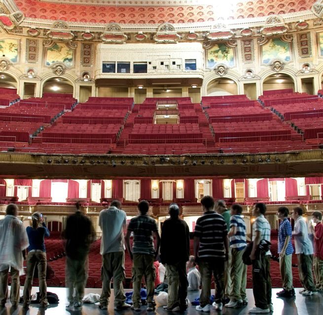 The Chicago Theatre Tour Experience - Who Would Love This Experience?