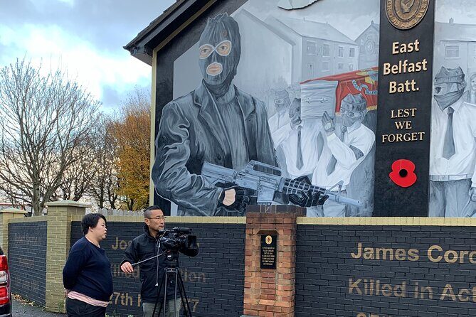 The Troubles and iconic award winning taxi 2hr private cab tour - Analyzing the Value
