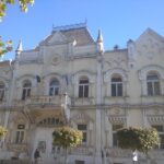 Timisoara: Oradea and Arad Downtown Dream Tour - Exploring Arad: A City of Charm and Heritage