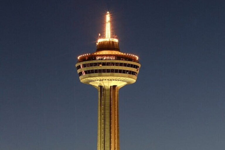 Toronto and Niagara Falls: Full-Day City and Nature Tour - What We Love About This Tour