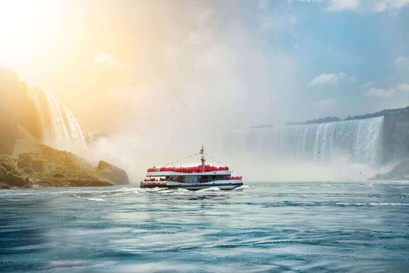 Toronto: Niagara Falls Guided Tour with Winery Stop - The Floral Clock