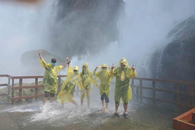 Tour de Maid of the Mist y Cueva de los Vientos en Español - Practical Tips for Travelers