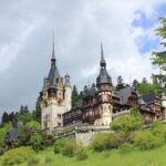 Tour of the 3 Castles: Bran, Rasnov and Peles in Spanish (native Spanish guide). - Who should book this tour?