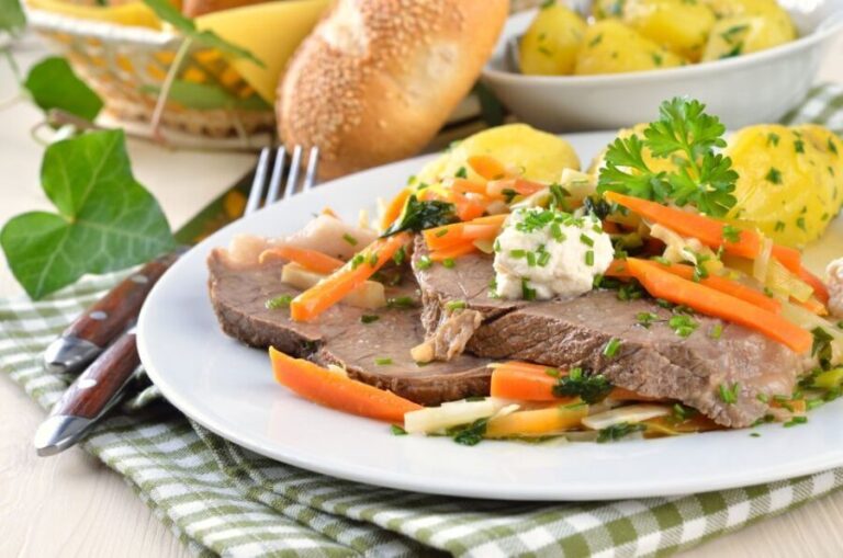Traditional Austrian Food with Vienna Old Town Private Tour - Practical Details