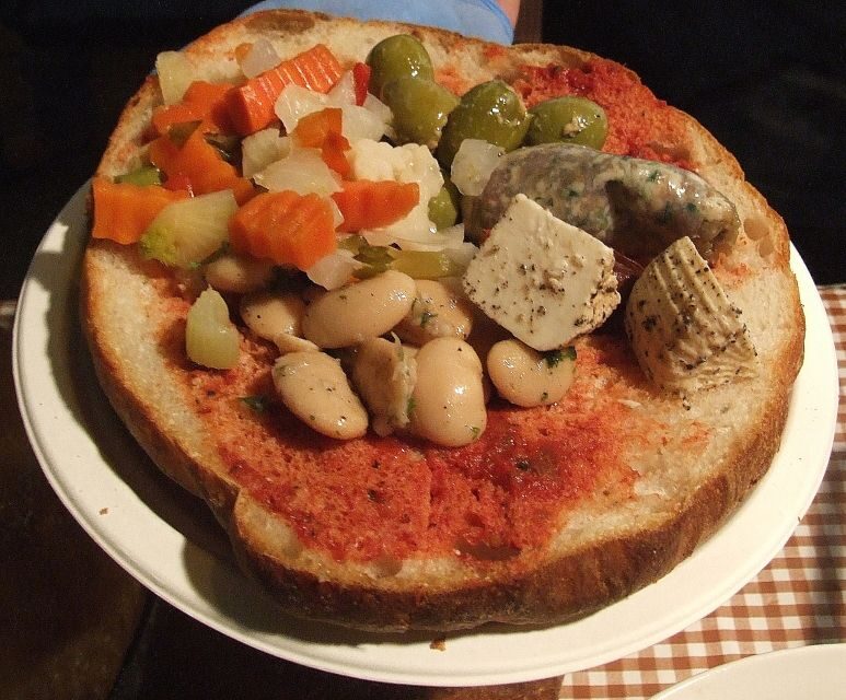 Valletta: Street Food and Culture Walking Tour - Authenticity and Atmosphere