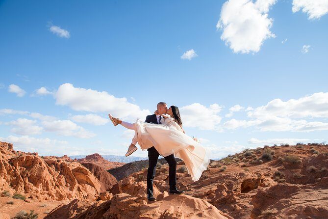 Valley of Fire Wedding by Private Limousine - Who Should Consider This Experience?