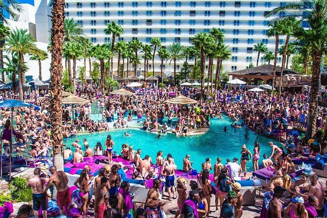 Vegas Pool Party Crawl by Party Bus w/ EZ Entry & Free Drinks - Who Will Love This Tour?