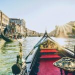 Venice: Classic 30-Minute Gondola Ride Through the Canals - Authenticity and the Crowd