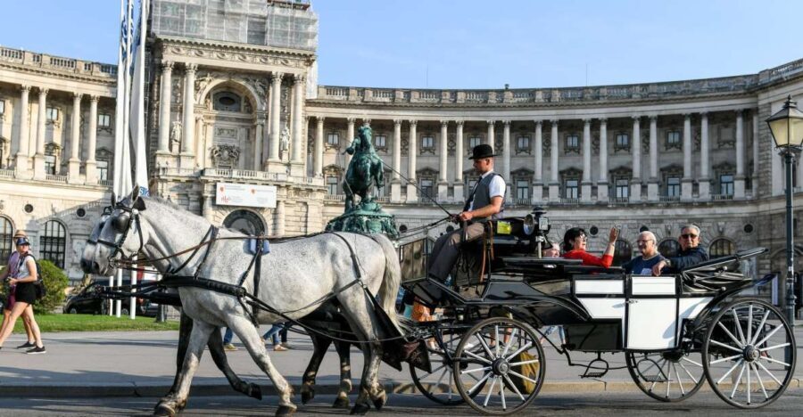 Vienna: 30-Minute Fiaker Ride in the Old Town - Value and Pricing Analysis