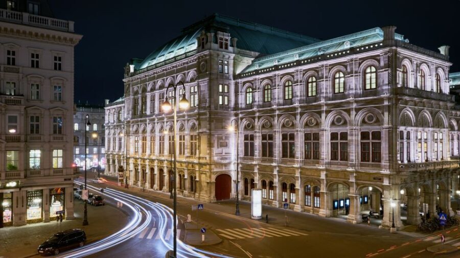 Vienna: Big Bus City Highlights Night Tour with Live Guide - The Experience of the Open-Top Bus