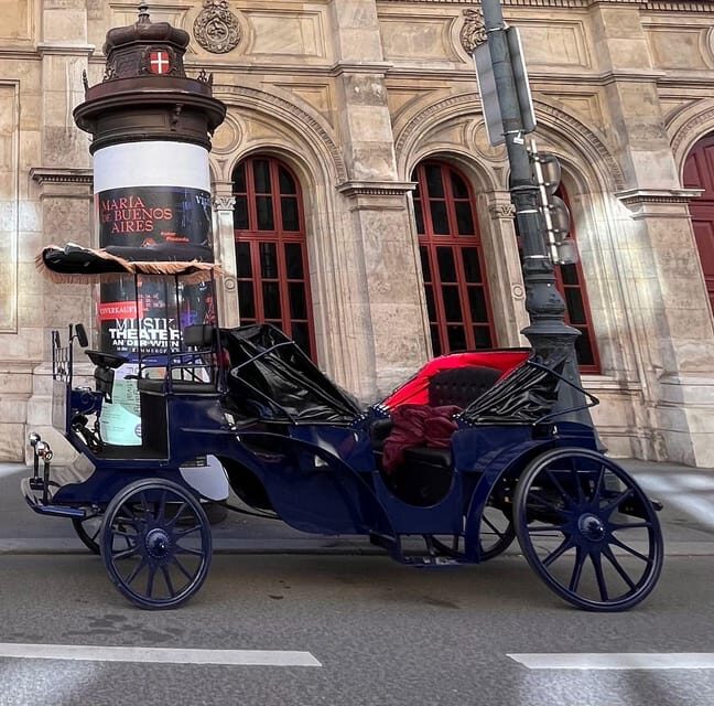 Vienna: Royal E-Carriage Sightseeing Tour incl. Prosecco - The Carriage and Comfort