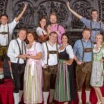Vienna: Traditional Dinner Show at the Wiener Rathauskeller - The Experience: What To Expect