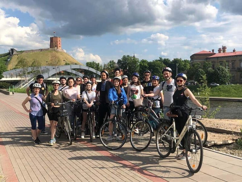 Vilnius: City Bike Tour of Vilnius Highlights - The Itinerary: A Well-Structured City Snapshot