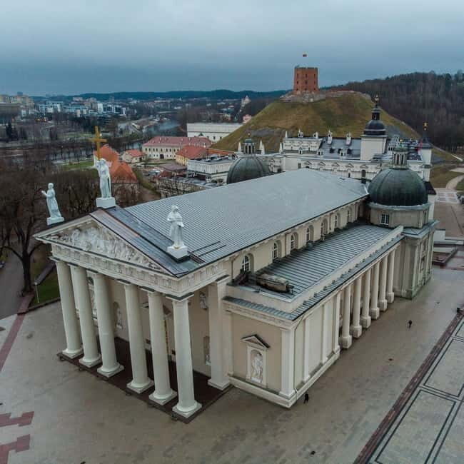 Vilnius: Private Half-Day City Tour by Minivan - What to Expect and Practicalities