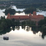 Vilnius: Trakai Tour with Audio Guide and Minibus Transfers - The Benefits: Why This Tour Works Well