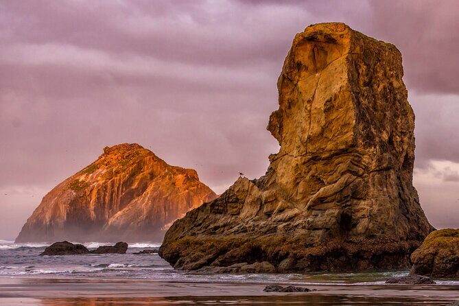 Visit the Oregon Coast from Willamette Valley - Exploring Cannon Beach and Haystack Rock