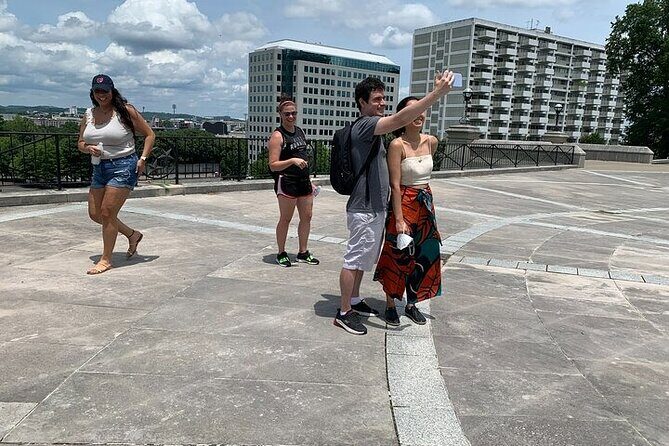 Wacky Wilmington Scavenger Hunt - The Experience of the Host and Interaction