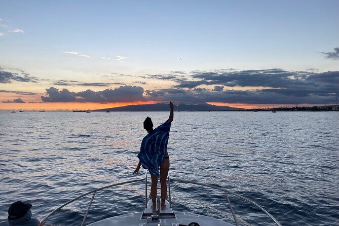 Waikiki Friday Night Fireworks Boat Cruise - FAQs