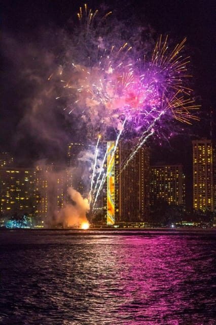 Waikiki: Friday Night Fireworks Catamaran Sail - Setting Sail in Waikiki: What to Expect