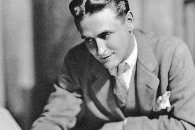 Walking F. Scott Fitzgerald's St. Paul Life & Homes Private Tour (2 hrs) - FAQs