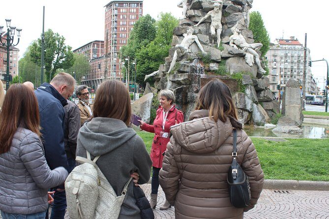 Walking Tour in small groups in English - Authentic Experiences and What You Can Expect