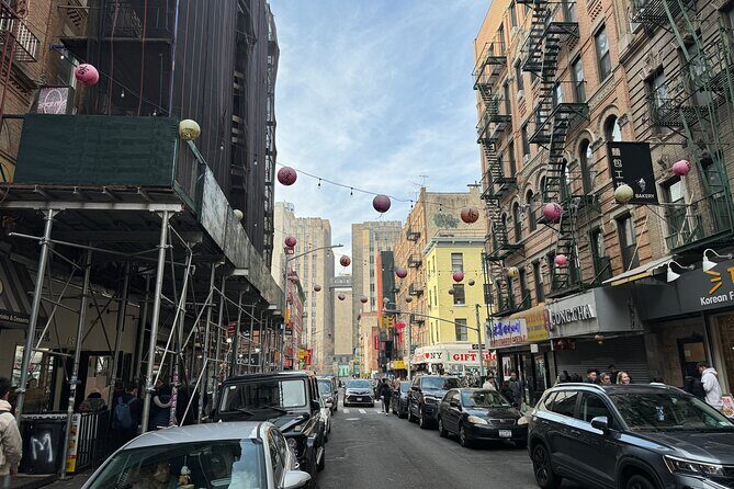 Walking Tour of Lower Manhattan with a local 9/11 survivor - An In-Depth Look at the Tour