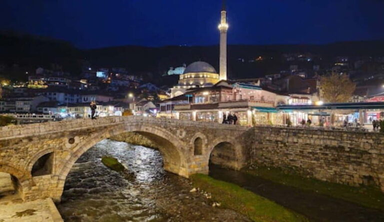 walking tour Prizren Old Town - Discovering the Highlights: What Each Stop Offers
