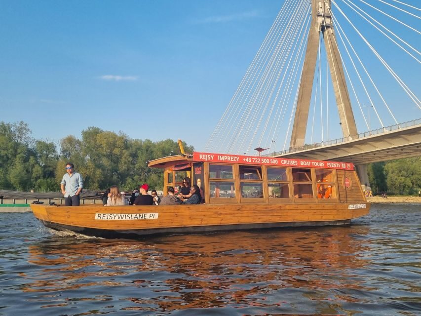 Warsaw: Evening Vistula Cruise with Welcome Drink - The Atmosphere & Experience