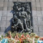 Warsaw: Ghetto, Jewish Cemetery & POLIN Museum Private Tour - Exploring the Jewish Cemetery in Muranow