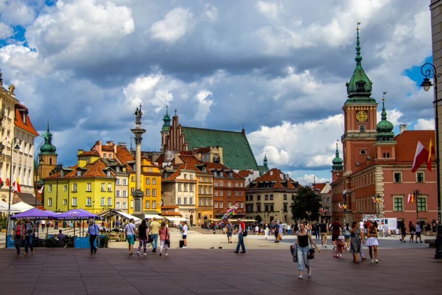 Warsaw: Old Town Highlights Walking Tour in English - The UNESCO Old Town: A Living History Book